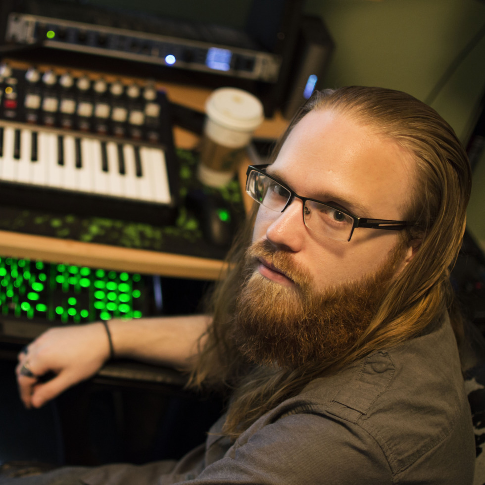 Andrew Hulshult และ David Levy เป็นผู้ทำเพลงประกอบให้ DOOM: Eternal ...