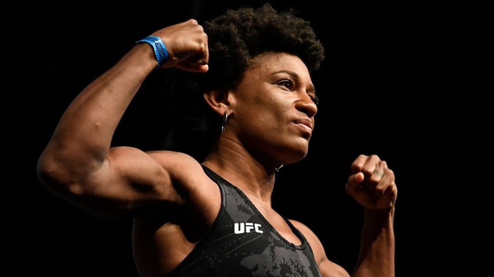 Angela Hill ยอดนักสู้ UFC หญิงเปิดใจ ว่าเธอผ่านช่วงเวลาเลวร้ายที่สุดใน ...
