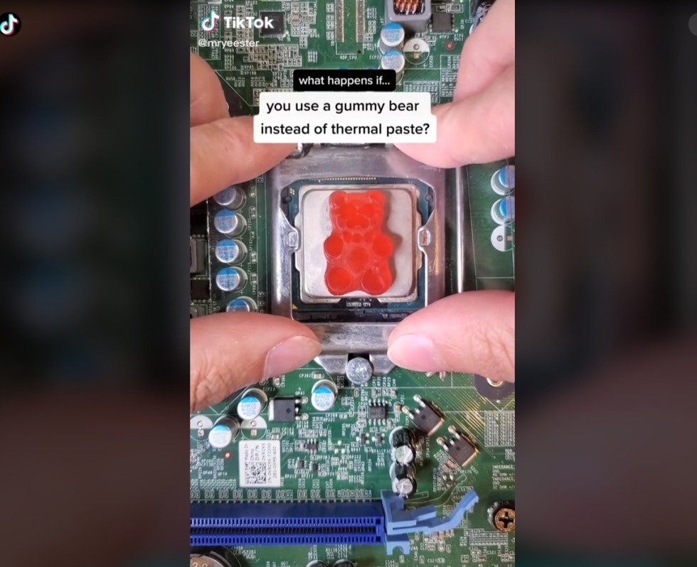 Content Creator สาย Tech ทดลองใช้ gummy bear ในการระบายความร้อน CPU! | GamingDose
