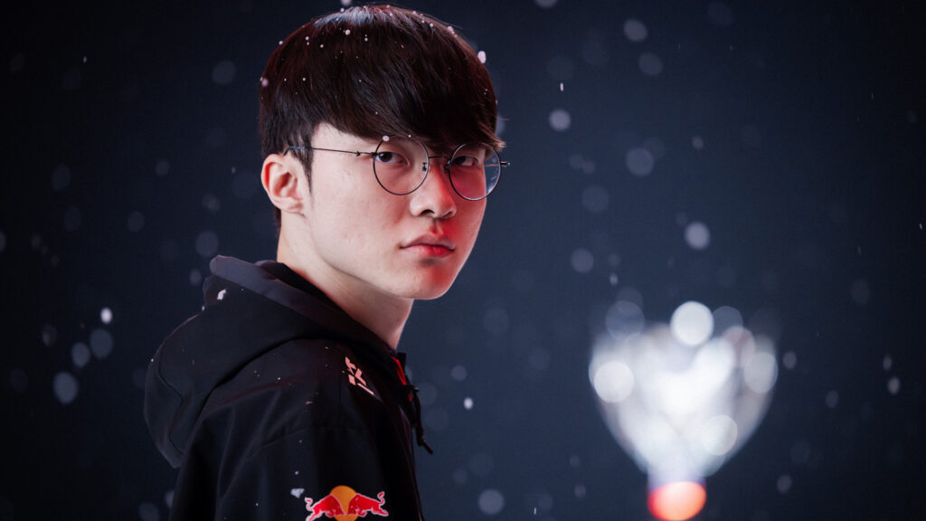 Faker: ตำนานพระเจ้าแห่ง League of Legends กับแชมป์โลก 3 สมัยติดใน Worlds 2025 | GamingDose